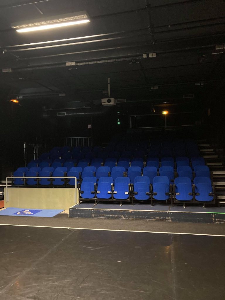 Le centre culturel du Crous de Reims, campus universitaire Croix-Rouge ...