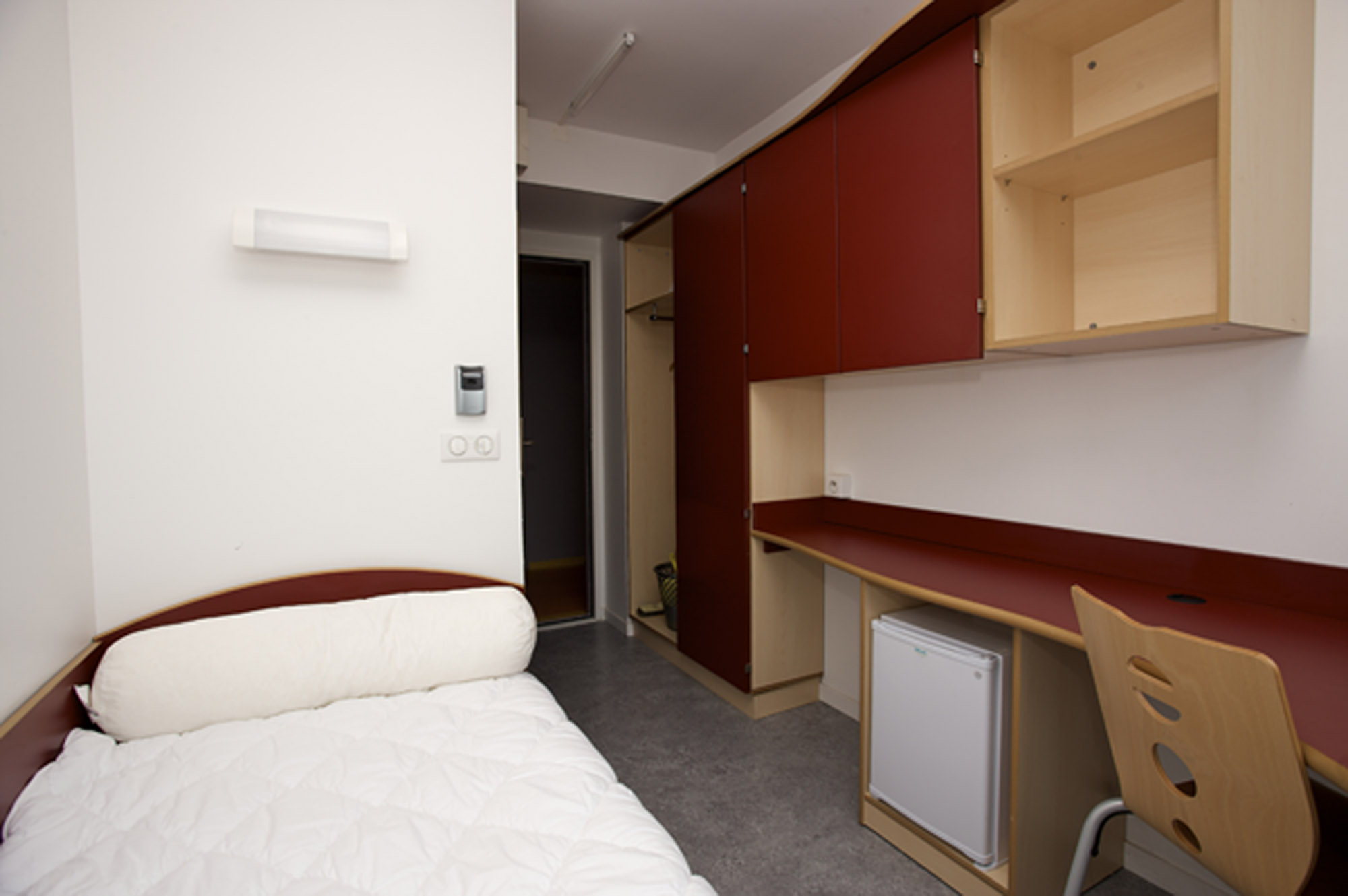 Hébergement courts séjours : des logements à tarif Crous pour une ...